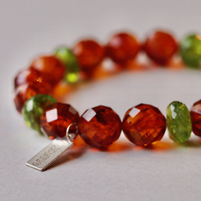 Amber Story こはく／ブレスレット | iichi 日々の暮らしを心地よくするハンドメイドやアンティークのマーケットプレイス