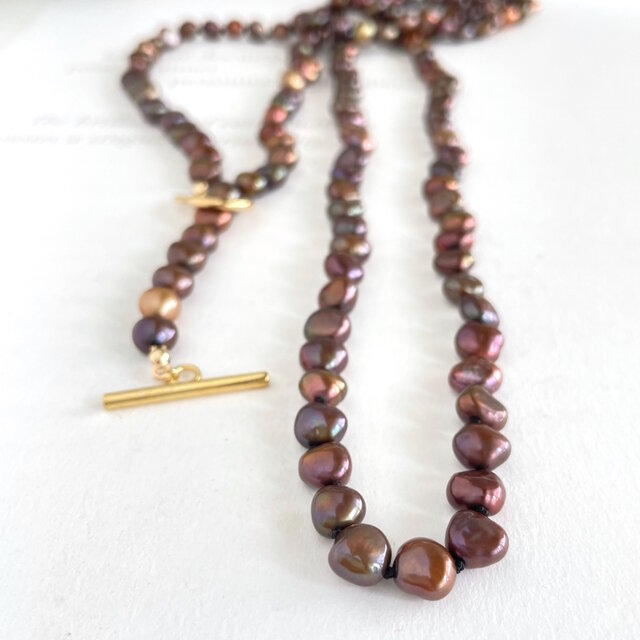 チョコレートカラー 淡水バロックパール 3連にできる 超ロング ネックレス 120cm | iichi 日々の暮らしを心地よくするハンドメイドやアンティークのマーケットプレイス