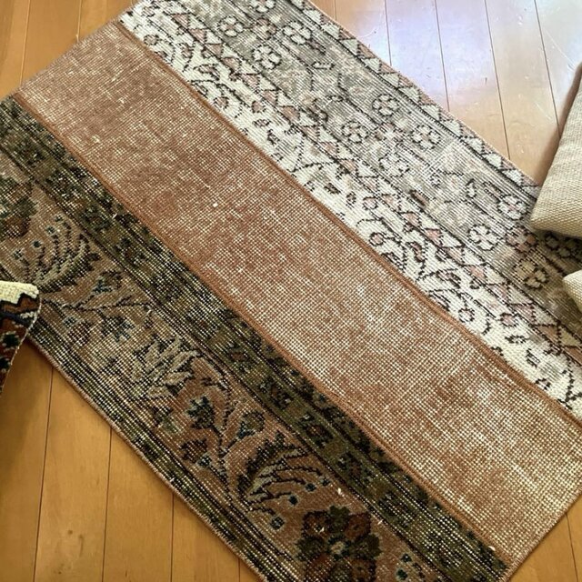 64×91 ナチュラル系 ブラウン ボタニカル トルコヴィンテージラグ | iichi 日々の暮らしを心地よくするハンドメイドやアンティークのマーケットプレイス