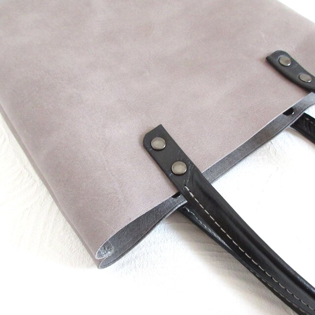 newデザイン♪《牛革》三角マチのスクエアミニトート・マーブルグレー・0595 | iichi 日々の暮らしを心地よくするハンドメイドやアンティークのマーケットプレイス