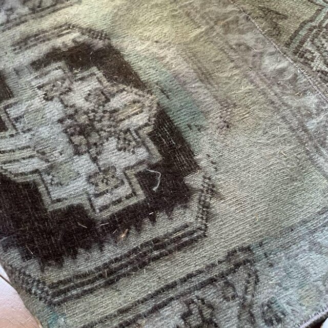 52×89 ブルーグリーン レアカラー トルコヴィンテージラグ | iichi 日々の暮らしを心地よくするハンドメイドやアンティークのマーケットプレイス