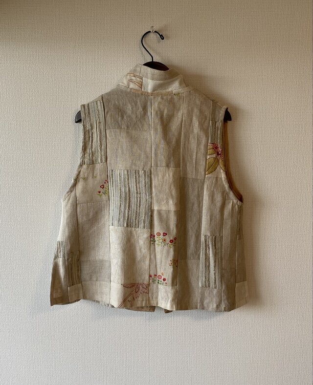 リネンP変型ベスト | iichi 日々の暮らしを心地よくするハンドメイドやアンティークのマーケットプレイス