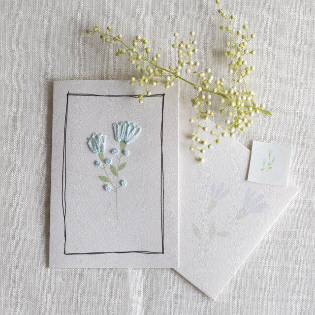 紙ししゅうminiカード デルフィニューム | iichi 日々の暮らしを心地よくするハンドメイドやアンティークのマーケットプレイス