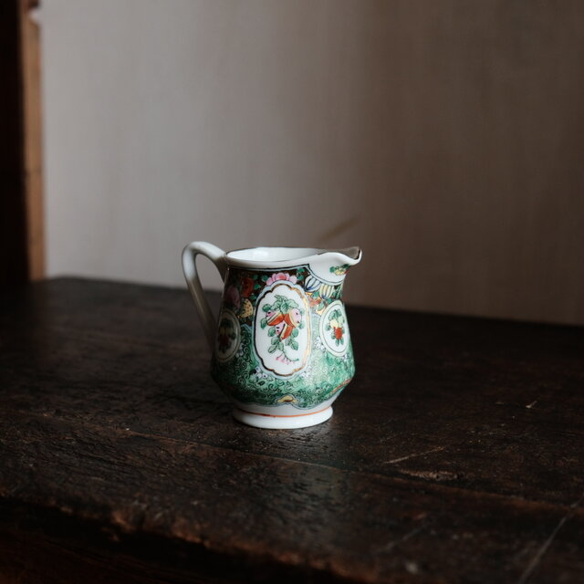 【特価¥3500→¥2500】草花や果実 中国廣州 色絵金彩ミルクピッチャー チャイナレトロ シノワズリ インテリア 茶器 | iichi 日々の暮らしを心地よくするハンドメイドやアンティーク ...