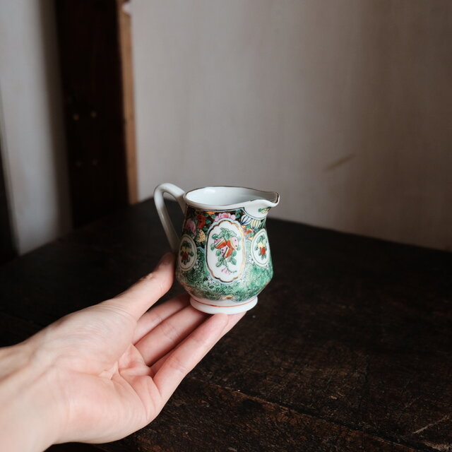 【特価¥3500→¥2500】草花や果実 中国廣州 色絵金彩ミルクピッチャー チャイナレトロ シノワズリ インテリア 茶器 | iichi 日々の暮らしを心地よくするハンドメイドやアンティーク ...