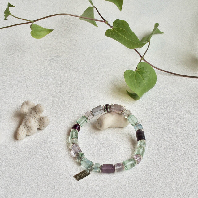 Water Color Palette フローライト／ブレスレット | iichi 日々の暮らしを心地よくするハンドメイドやアンティークのマーケットプレイス