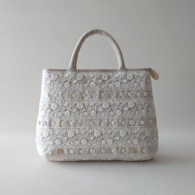 indian ribbon & button linen tote | iichi 日々の暮らしを心地よくするハンドメイドやアンティークのマーケットプレイス