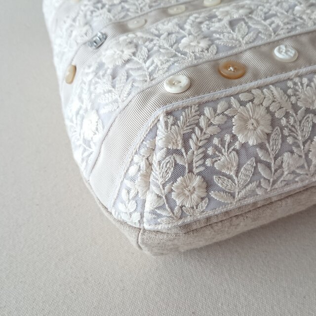 indian ribbon & button linen tote | iichi 日々の暮らしを心地よくするハンドメイドやアンティークのマーケットプレイス