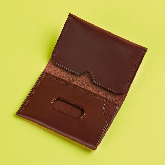 【R-004-MBL】 パスケース （ブラウン） | iichi 日々の暮らしを心地よくするハンドメイドやアンティークのマーケットプレイス