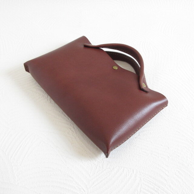 手縫い☆そのまま持っても映える♪《牛革》バッグインバッグ・ハンドソーイング・047 | iichi 日々の暮らしを心地よくするハンドメイドやアンティークのマーケットプレイス