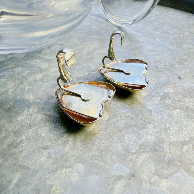 YA180-【 AVON 】エイボン・ヴィンテージイヤリング 1980s Silver Tone Puffy Heart | iichi 日々の暮らしを心地よくするハンドメイドやアンティークの ...