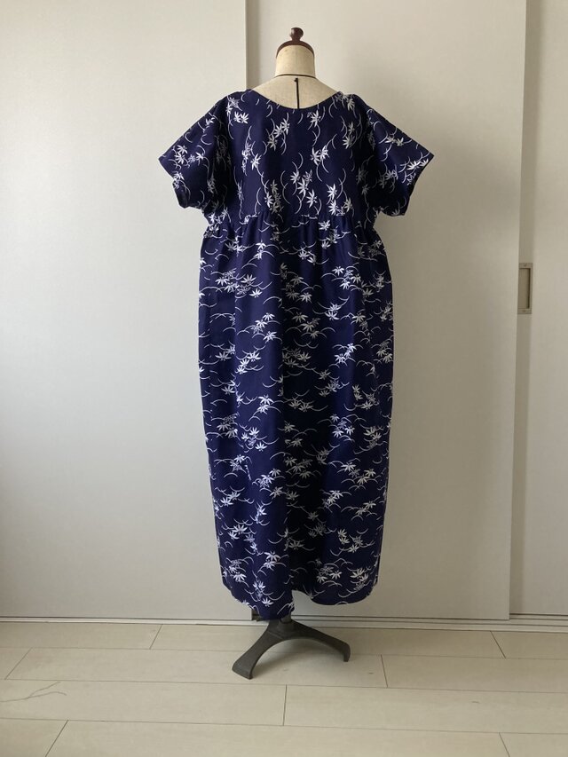 浴衣のゆったりワンピース 笹 | iichi 日々の暮らしを心地よくするハンドメイドやアンティークのマーケットプレイス