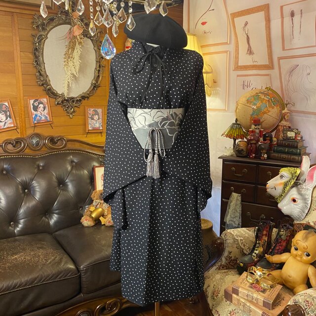 着物リメイク ワンピース／ドレス／洗える化繊 名古屋帯サッシュベルト 夜空を閉じ込めたようなブラックドット KW-1010 | iichi 日々の暮らしを心地よくするハンドメイドやアンティーク ...