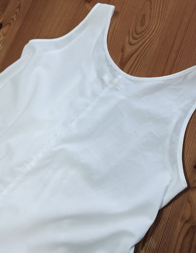 レースとピンタックのシュミーズドレス 白 | iichi 日々の暮らしを心地よくするハンドメイドやアンティークのマーケットプレイス