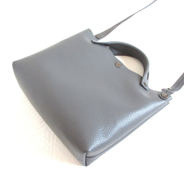 《牛革》小さくて可愛い♪ミニショルダー・グレー・シュリンク・0166 | iichi 日々の暮らしを心地よくするハンドメイドやアンティークのマーケットプレイス