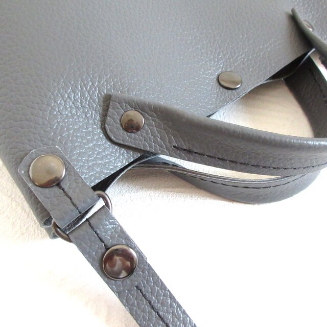 《牛革》小さくて可愛い♪ミニショルダー・グレー・シュリンク・0166 | iichi 日々の暮らしを心地よくするハンドメイドやアンティークのマーケットプレイス