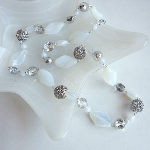 【SALE】一点もの★ホワイトオパールSVネックレス | iichi 日々の暮らしを心地よくするハンドメイドやアンティークのマーケットプレイス