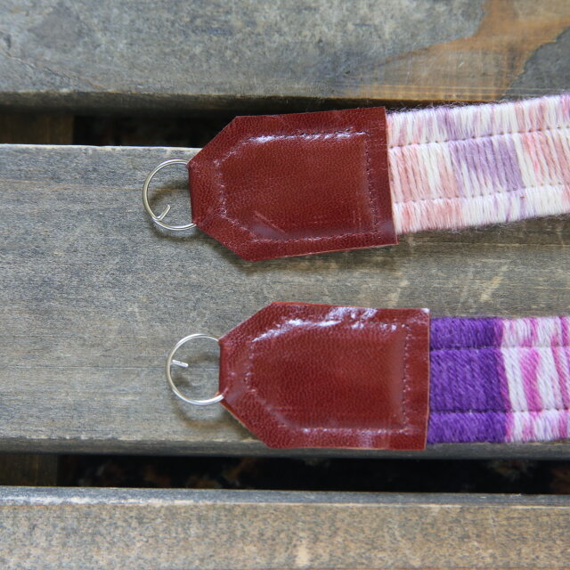 一点もの/ヤーンのハンドカメラストラップ#12 | iichi 日々の暮らしを心地よくするハンドメイドやアンティークのマーケットプレイス