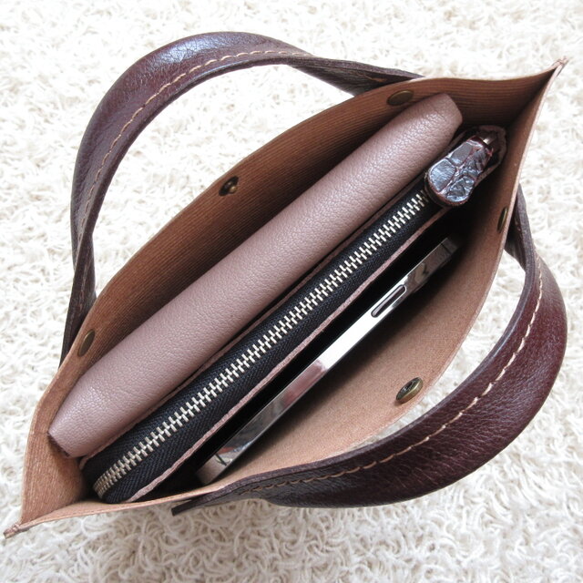 バッグインにも使えて小さくお出掛け♪《牛革》ミニマルトート・ブロンズ・072 | iichi 日々の暮らしを心地よくするハンドメイドやアンティークのマーケットプレイス