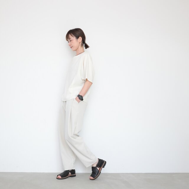アウトレット awesome tops / off white | iichi 日々の暮らしを心地よくするハンドメイドやアンティークのマーケットプレイス