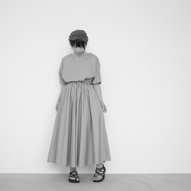 アウトレット awesome tops / off white | iichi 日々の暮らしを心地よくするハンドメイドやアンティークのマーケットプレイス