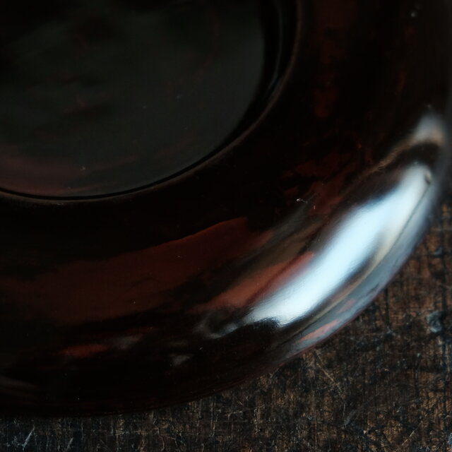 素敵な色味 枝木と実 漆芸蒔絵中皿 漆器 骨董/antiques 古民家 時代物 明治時代 i6 | iichi 日々の暮らしを心地よくするハンドメイドやアンティークのマーケットプレイス