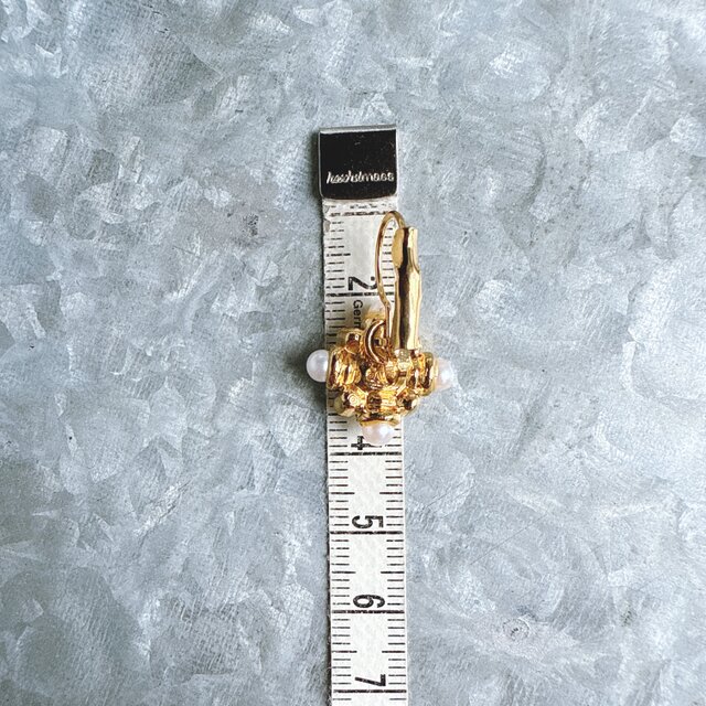 PA404-【 AVON 】エイボン・ヴィンテージピアス " Holiday Colors " Nickel-Free | iichi 日々の暮らしを心地よくするハンドメイドやアンティークの ...