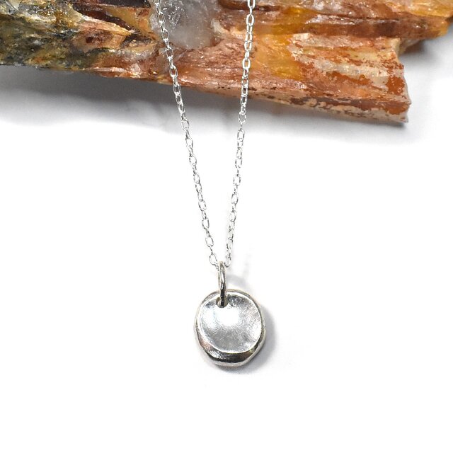 シルバープチネックレス pu-01 | iichi 日々の暮らしを心地よくするハンドメイドやアンティークのマーケットプレイス