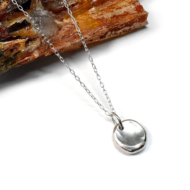 シルバープチネックレス pu-01 | iichi 日々の暮らしを心地よくするハンドメイドやアンティークのマーケットプレイス