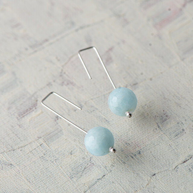 Crochet（クロシェ）ピアス 丸玉 アクアマリン（カット）（ロジウムコーティング） | iichi 日々の暮らしを心地よくするハンドメイドやアンティークのマーケットプレイス