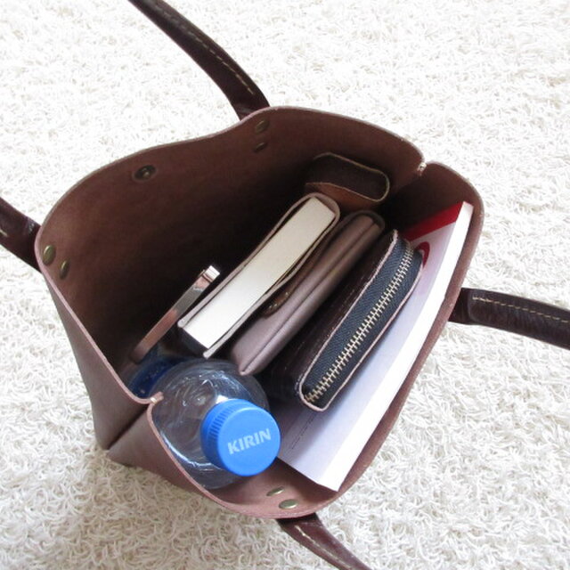 たっぷり持てる♪《牛革》newスクエアミニトート・ナチュラルシュリンク・ブラウン・0482 | iichi 日々の暮らしを心地よくするハンドメイドやアンティークのマーケットプレイス