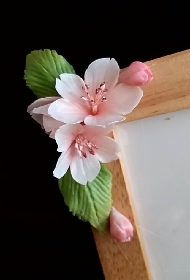 ★粘土の花[桜のフォトフレーム]★ | iichi 日々の暮らしを心地よくするハンドメイドやアンティークのマーケットプレイス