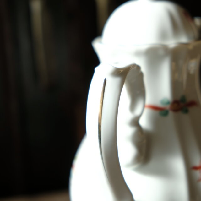 【サマー特価¥3300→¥1500】赤絵で素敵 花と鳳凰。美濃焼 花文赤絵金彩ティーポット 和食器 現代品 茶器 器 転写 | iichi 日々の暮らしを心地よくするハンドメイドやアンティーク ...