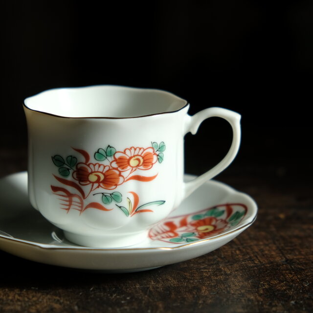 【サマー特価¥1200→¥750】赤絵で素敵 美濃焼 花文赤絵金彩カップ＆ソーサー 和食器 現代品 茶器 器 転写 | iichi 日々の暮らしを心地よくするハンドメイドやアンティークの ...