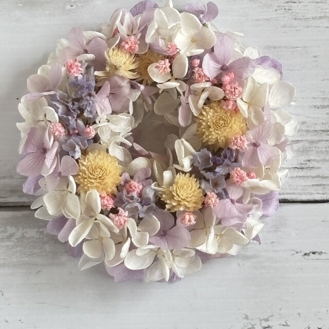 こんもり小さな！千日紅のミニリース | iichi 日々の暮らしを心地よくするハンドメイドやアンティークのマーケットプレイス