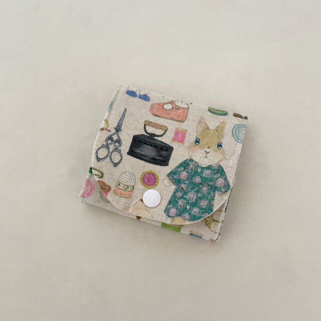 コインケース ドレスメーカー | iichi 日々の暮らしを心地よくするハンドメイドやアンティークのマーケットプレイス