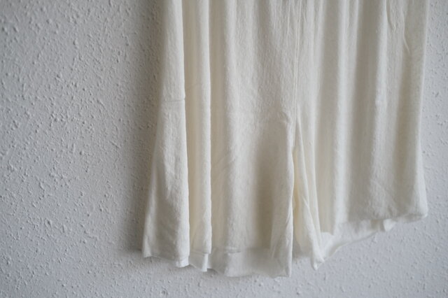 リネンキュプラアンダーウェアパンツ ショート丈（オフホワイト）｜サイズ03（L） | iichi 日々の暮らしを心地よくするハンドメイドやアンティークのマーケットプレイス