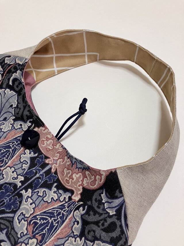 たまご型バッグ ワンハンド ル アールヌーボー柄 | iichi 日々の暮らしを心地よくするハンドメイドやアンティークのマーケットプレイス