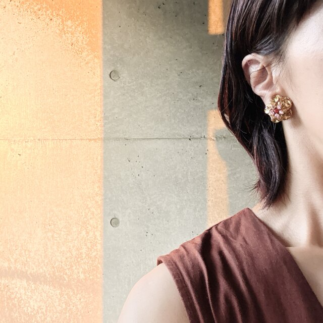 Y1174-【ERICA LYONS】 ヴィンテージイヤリング 1980s Pink Amber Beaded Floral | iichi 日々の暮らしを心地よくするハンドメイドや ...