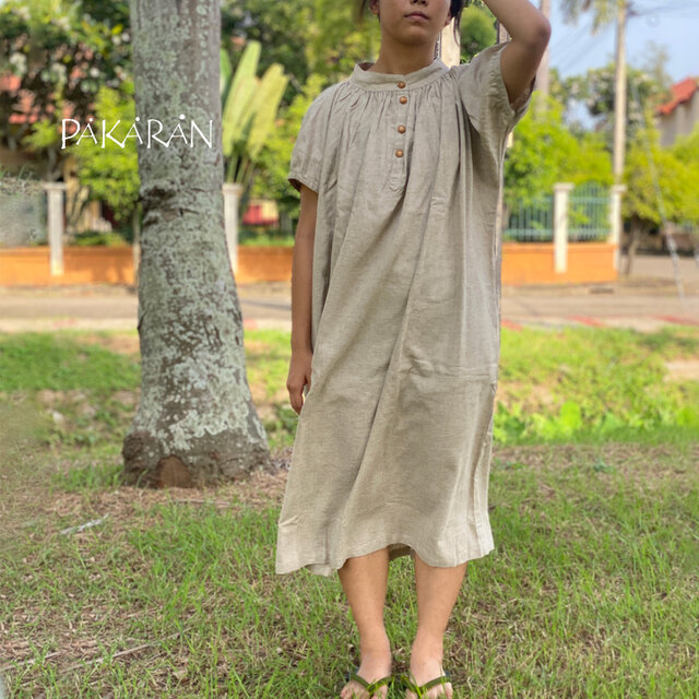 ゆったりギャザーワンピース たっぷり幅で体型カバー 優しいヘンプ100％生地の半袖ロング丈ワンピ | iichi 日々の暮らしを心地よくするハンドメイドやアンティークのマーケットプレイス