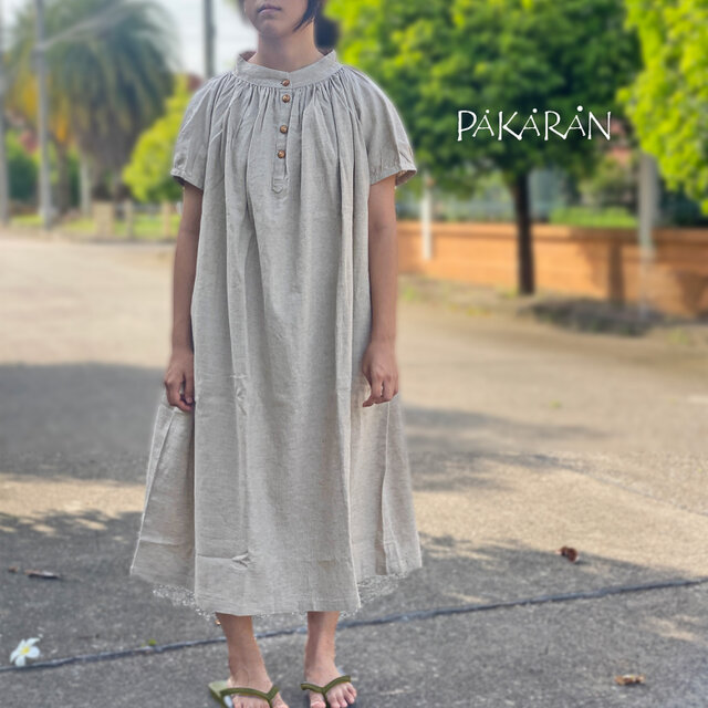 ゆったりギャザーワンピース たっぷり幅で体型カバー 優しいヘンプ100％生地の半袖ロング丈ワンピ | iichi 日々の暮らしを心地よくするハンドメイドやアンティークのマーケットプレイス