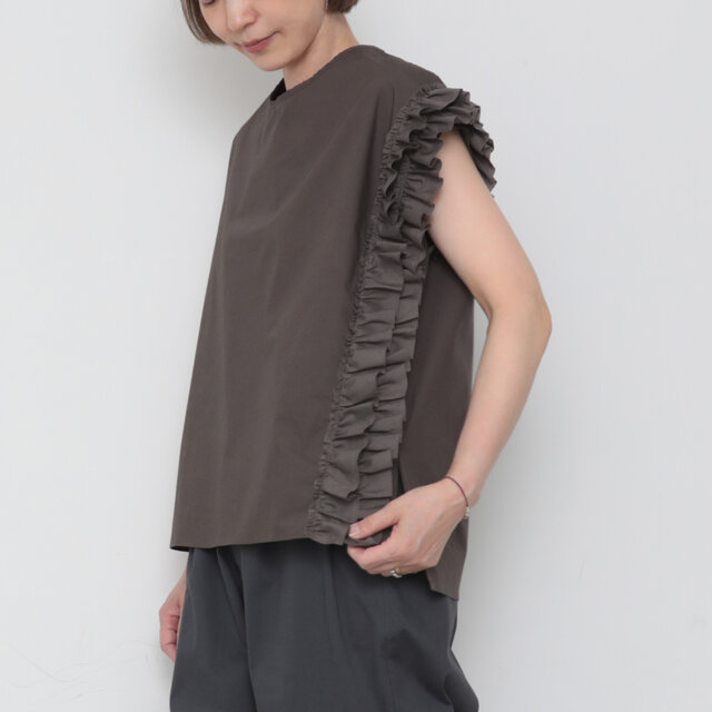 アウトレット frill tops / sumi | iichi 日々の暮らしを心地よくするハンドメイドやアンティークのマーケットプレイス
