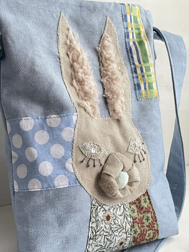 立体うさぎのショルダーバッグ | iichi 日々の暮らしを心地よくするハンドメイドやアンティークのマーケットプレイス