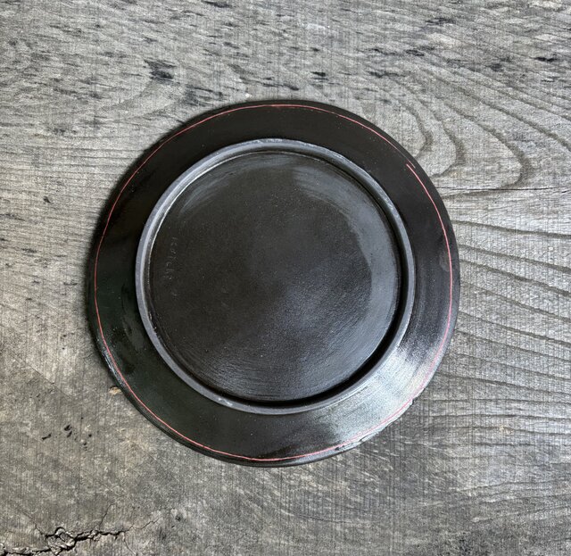 化粧掻き落とし文様 皿153 | iichi 日々の暮らしを心地よくするハンドメイドやアンティークのマーケットプレイス