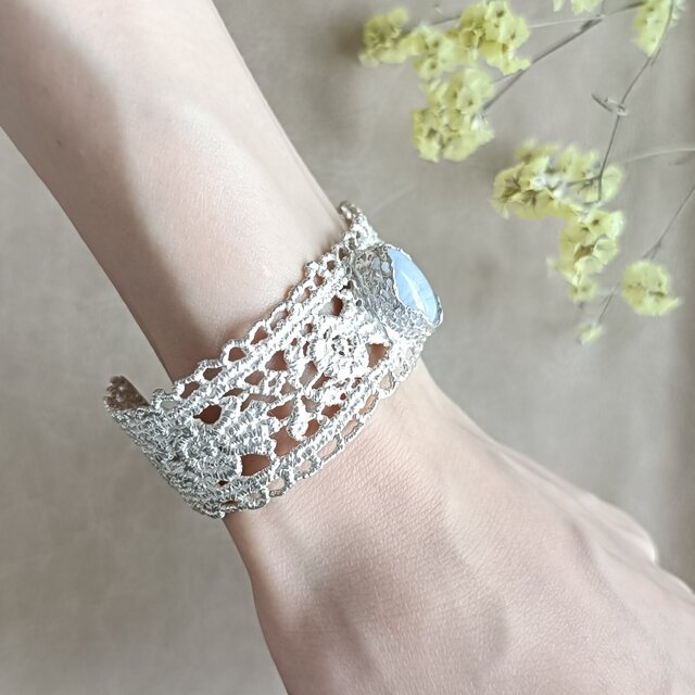 [SV925]kiri~霧~ バングル ブルーレースアゲート 紫陽花 瑪瑙 レース ブレスレット ハート k10 金のコピー | iichi 日々の暮らしを心地よくするハンドメイドや ...