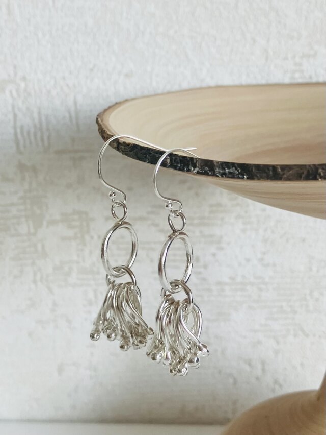 Swingピアス | Silver950・金具Silver925 | iichi 日々の暮らしを心地よくするハンドメイドやアンティークのマーケットプレイス
