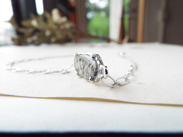 【一点物】デンドリティックアゲートのブレスレット（草叢No,02） | iichi 日々の暮らしを心地よくするハンドメイドやアンティークのマーケットプレイス