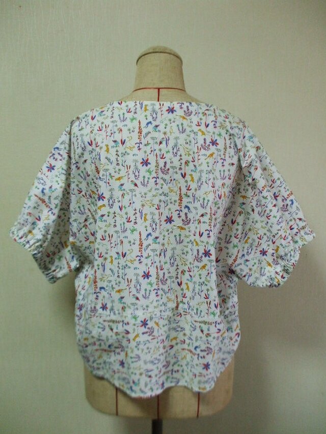 【ラスト1】リバティ ピカデリーポプリン セオ(Theo) ラウンドネック ラグラン切替え5丈袖プルオーバー M~LLサイズ | iichi 日々の暮らしを心地よくするハンドメイドや ...