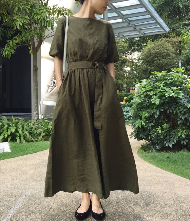 麻のワンピース 大人可愛い黒の麻ロングワンピース Vネック | iichi 日々の暮らしを心地よくするハンドメイドやアンティークのマーケットプレイス