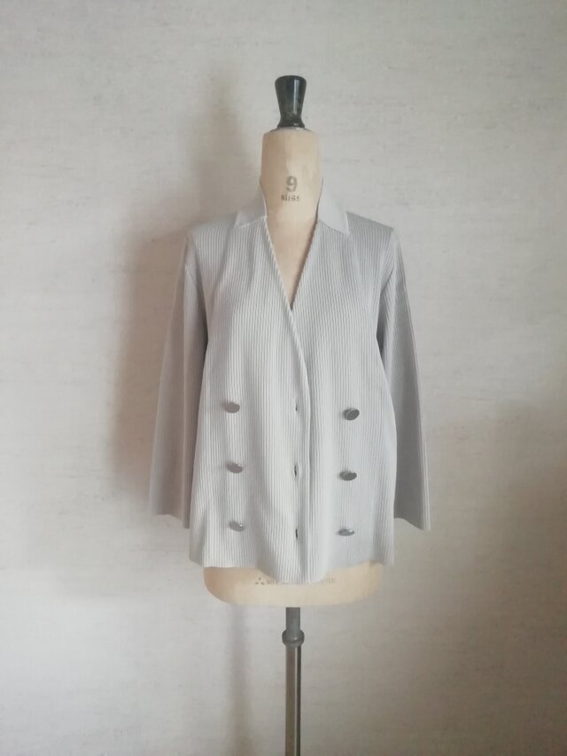 【新色♡】着心地抜群 家庭で洗える本格派ダブルニットジャケット ペールグレー | iichi 日々の暮らしを心地よくするハンドメイドやアンティークのマーケットプレイス